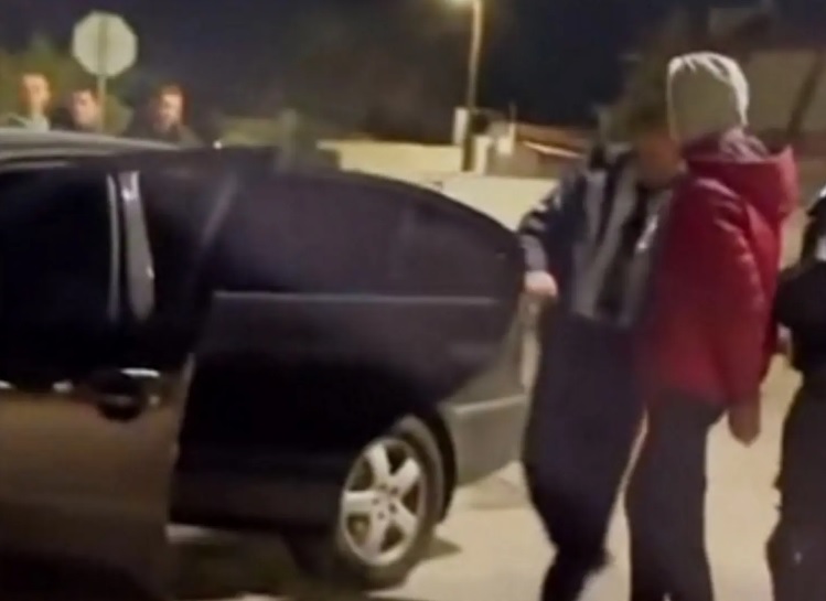 Συνελήφθη ο Tik Toker «Red Dragon» για κατοχή ναρκωτικών (Video) - The ...