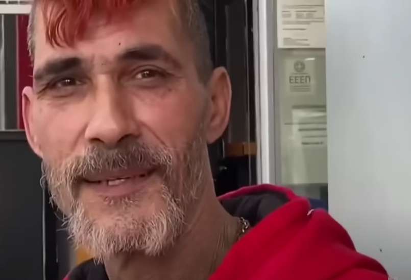 Ο youtuber Red Dragon είναι ο 57χρονος που παρενόχλησε σεξουαλικά δύο ...