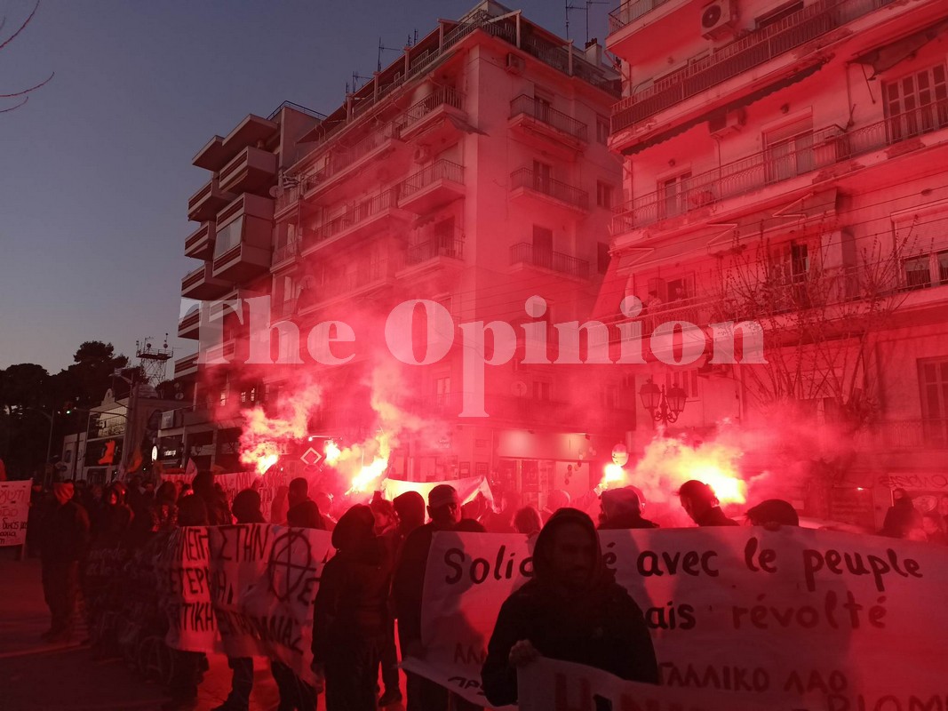 «Οι εργαζόμενοι και ο λαός στη Γαλλία θα νικήσουν» - Συγκέντρωση και ...