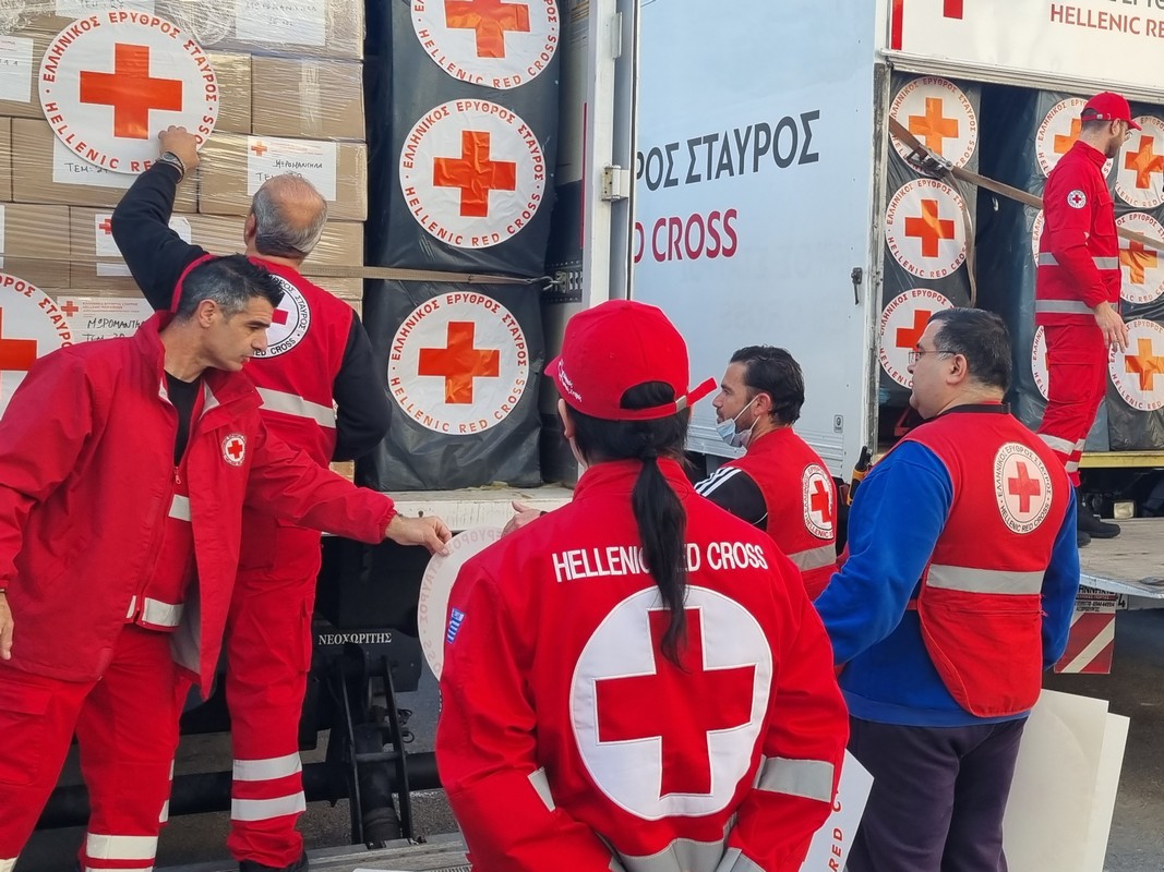 Ελληνικός Ερυθρός Σταυρός: Απέστειλε την 3η ανθρωπιστική αποστολή στους ...