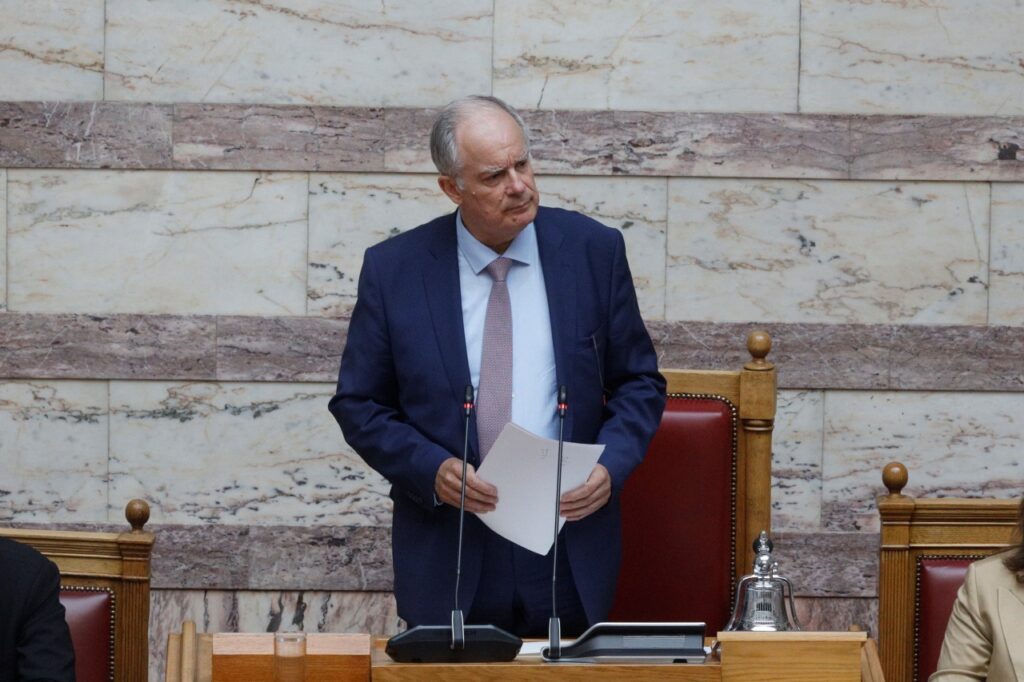 Με 249 ψήφους επανεξελέγη πρόεδρος της Βουλής ο Κωνσταντίνος Τασούλας ...
