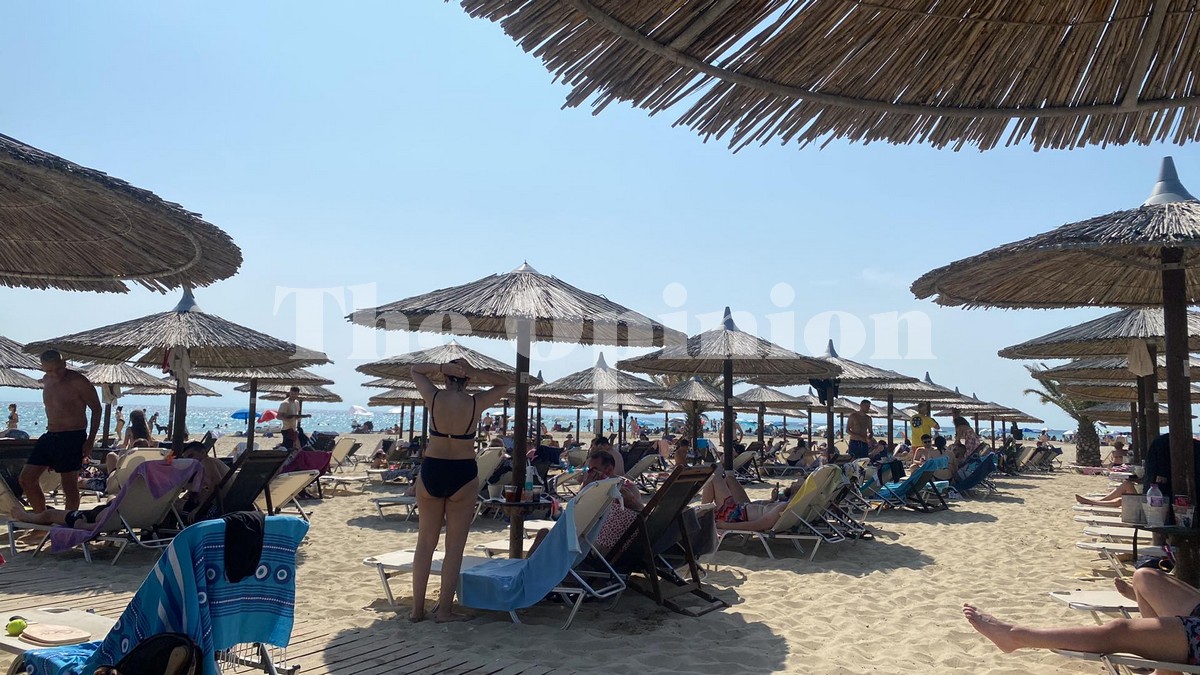 Μπαράζ ελέγχων για τις παράνομες ξαπλώστρες – Επί ποδός το «κίνημα της ...