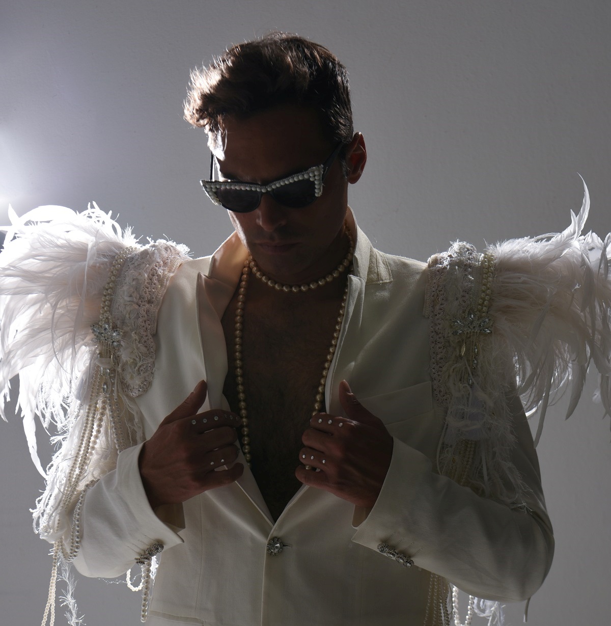 «Κάνε με Ό,τι Θες»: Το νέο single των Polkar (VIDEO) - The Opinion