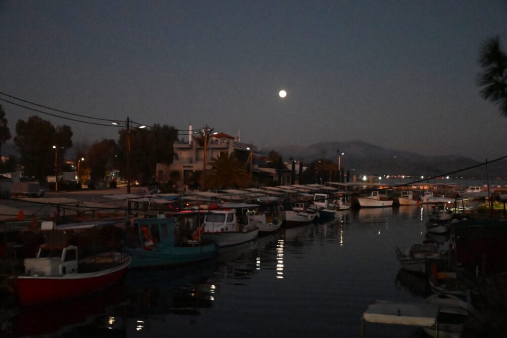 «Το Φεγγάρι του Λύκου»: Εντυπωσιακή η πρώτη πανσέληνος του 2024 (ΦΩΤΟ ...