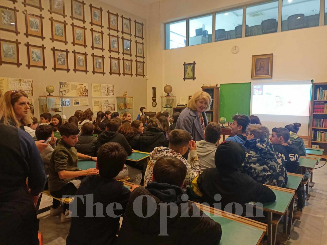 Θεσσαλονίκη: Τα στρουμφάκια έρχονται για να μας σώσουν από την ...