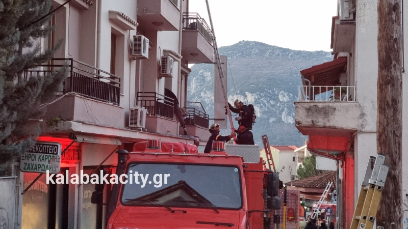 Πυρκαγιά σε ξενοδοχείο στην Καλαμπάκα - Σε εξέλιξη επιχείρηση εκκένωσης ...