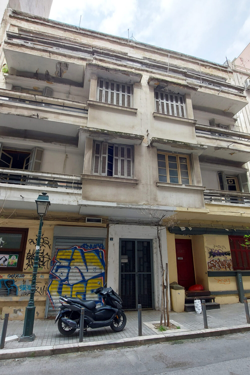Το θρυλικό μπαρ "Φλου" γίνεται ξενοδοχείο – Το ιστορικό κτίριο της ...